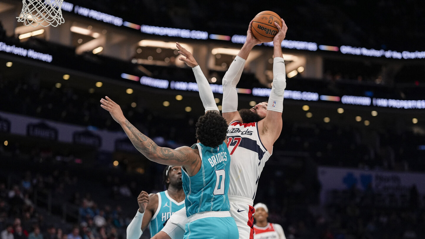 J.Valančiūnas fiksavo sezono rekordą, o „Wizards“ laimėjo antrą kartą ...
