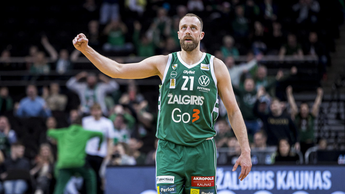 A.Milaknis deda tašką karjeroje: „Žalgiris“ pagerbs snaiperį ...