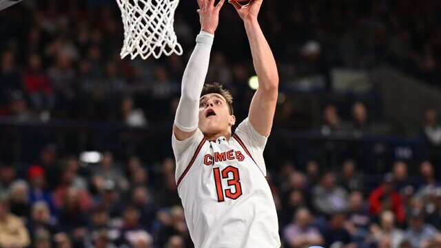 NCAA: R.Jocius pasirodė starto penkete, D.Butka arė be keitimų ...