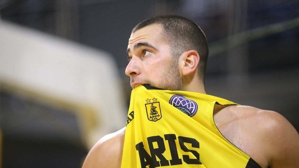 Graikai prieš pat FIBA „langą“ neteko gynėjo | Krepsinis.net