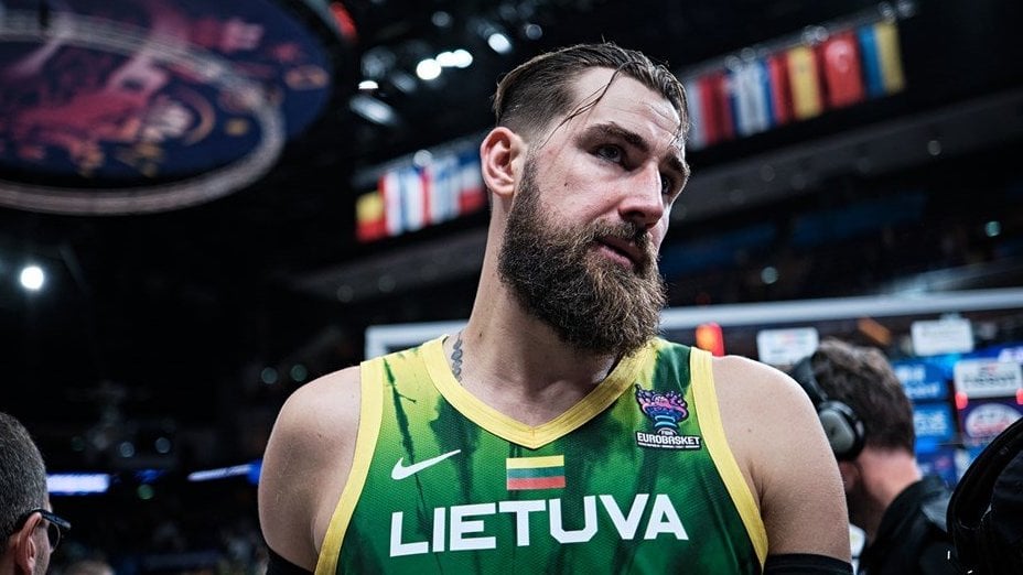J.Valančiūnas prisiminė Utenoje žengtus pirmuosius žingsnius krepšinyje ...